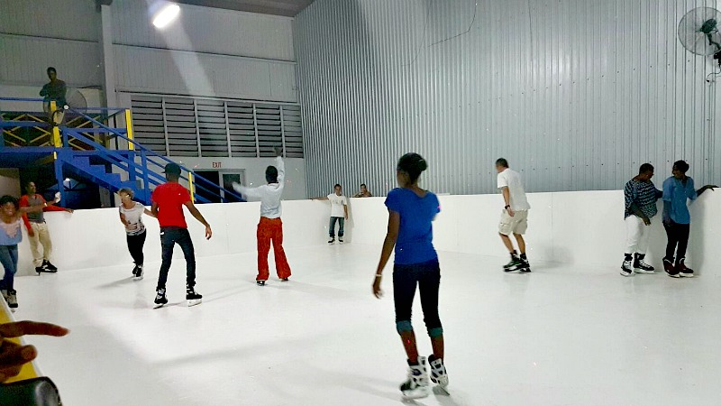 VIDEO: Barbados home to Caribbean's first ice skating rink - Loop News