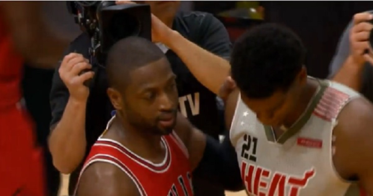 VIDEO: Wade wins on Miami return - Loop News