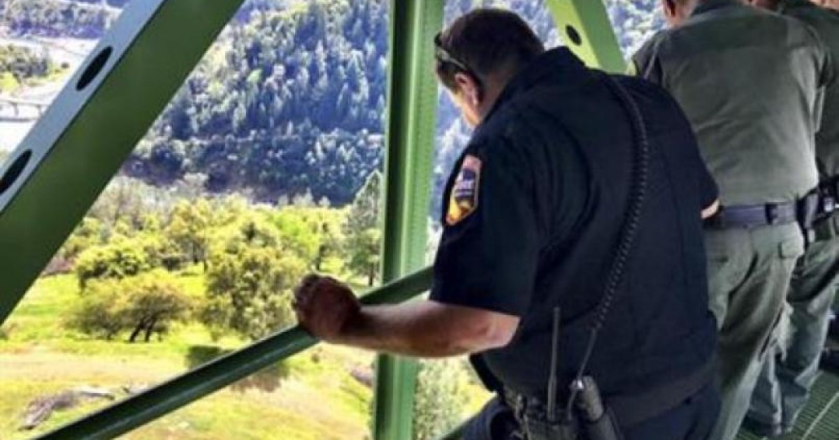 Woman who fell off bridge during selfie won't be charged - Loop News