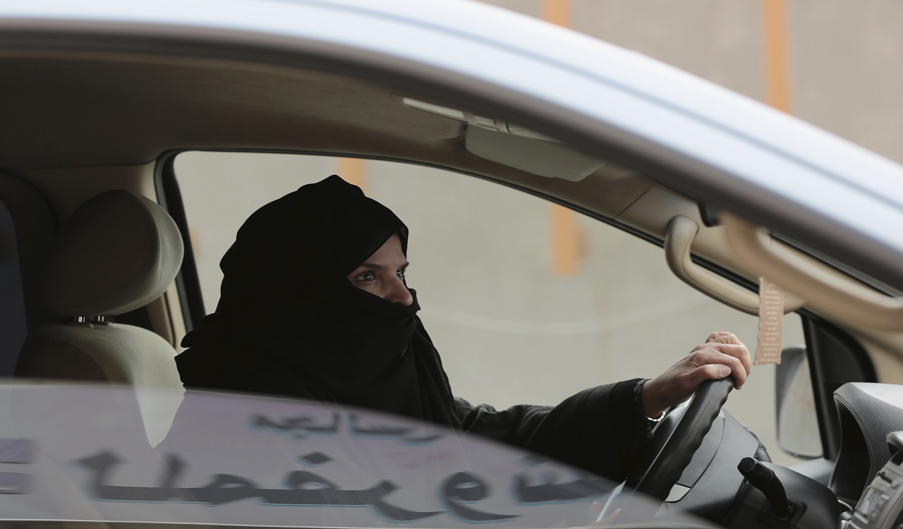 Saudi Arabia to allow women to drive for the first time - Loop News