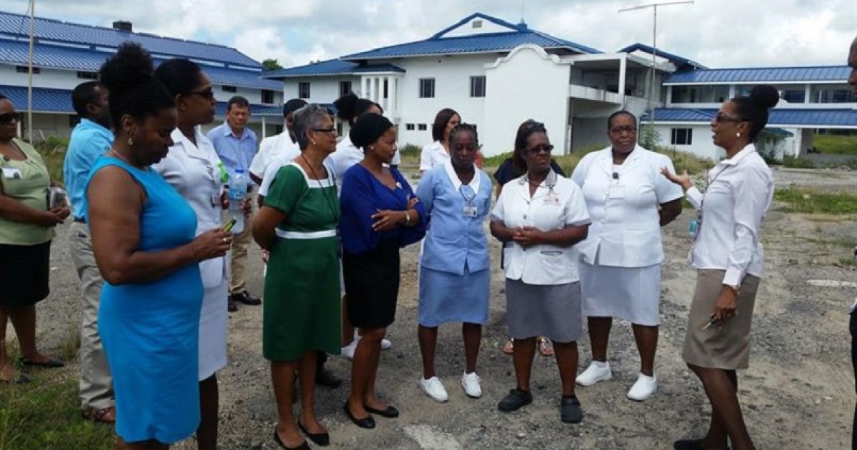 St Jude staff tour hospital construction site - Loop News