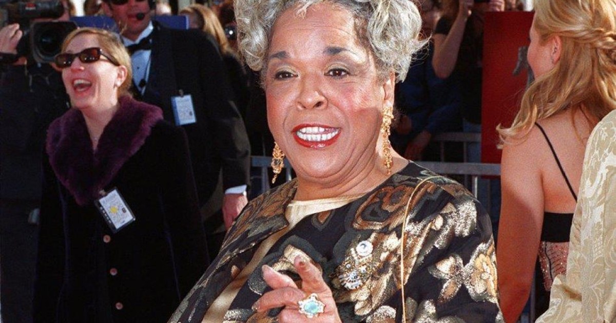 Della Reese, of TV's "Touched by an Angel," has died at 86 - Loop News