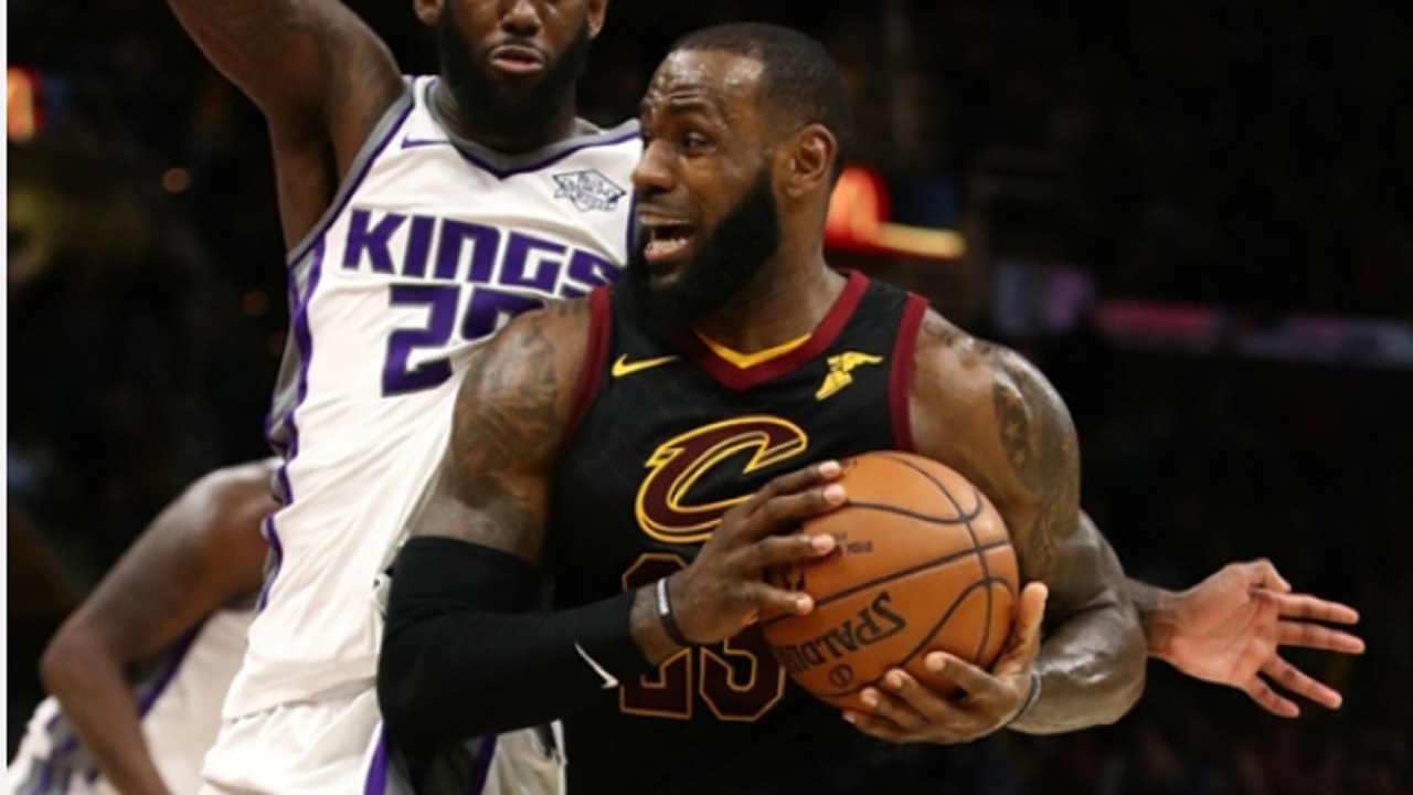 NBA ROUND UP: LeBron leads Cavs to 13th straight victory, Warriors win - Loop News