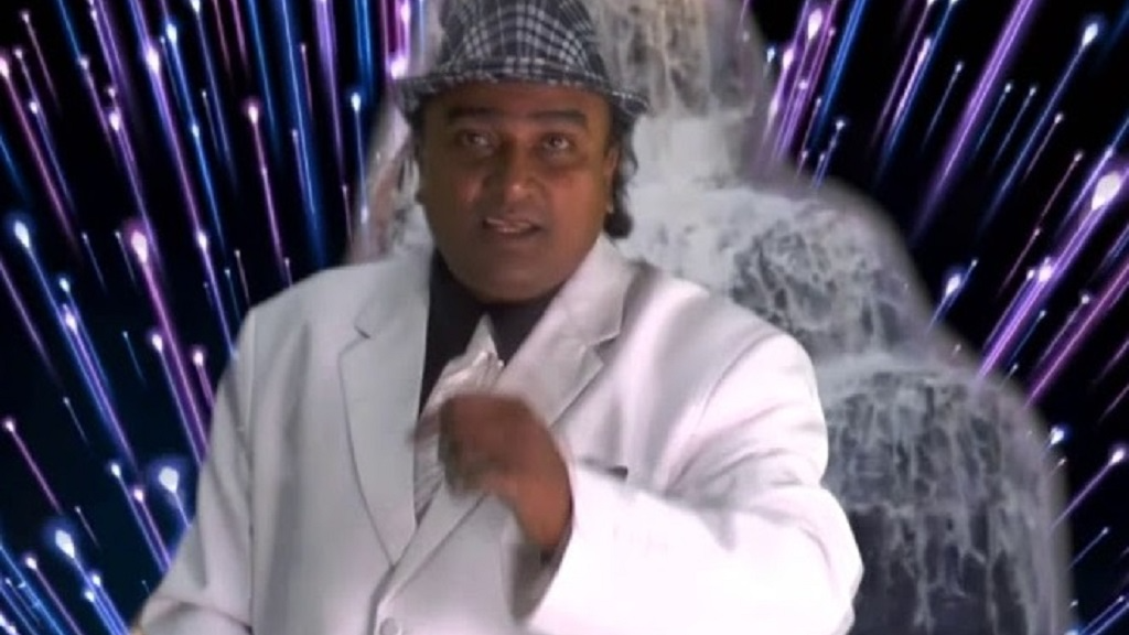 Massive invites PM on stage for 'Rowlee' performance - Loop News