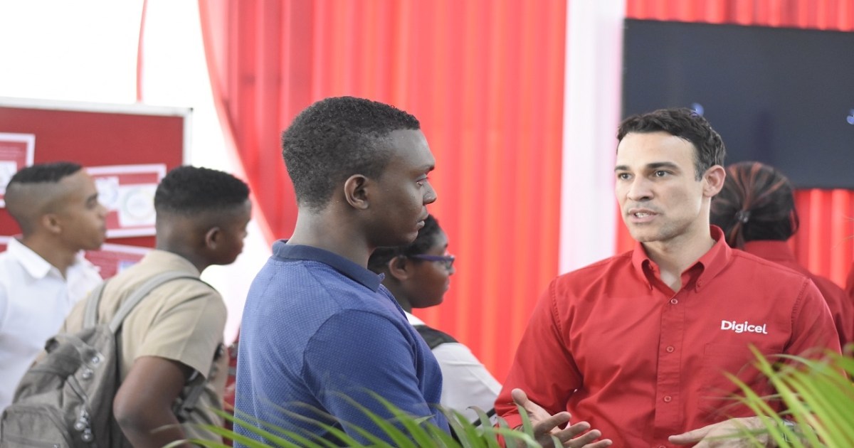 Digicel Jamaica CEO urges job seekers to be disruptors - Loop News