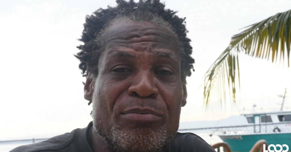 Fallen singer, Wayne Palmer, offered help to get back on his feet ...