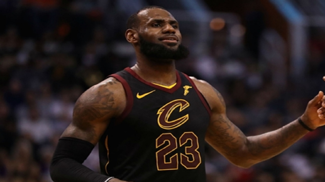 NBA: LeBron delivers massive dunk as Cavs fall to Trail Blazers - Loop News