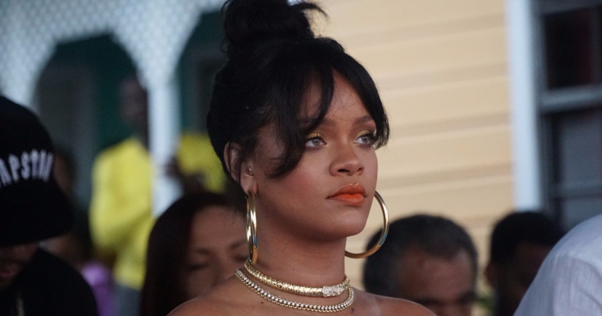 Rihanna causes social media frenzy by 'endorsing' Mia Mottley - Loop News