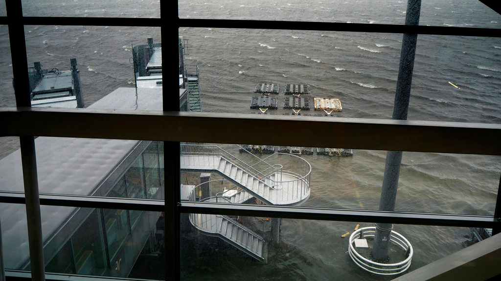 Typhoon floods Japan airport, damages other infrastructure - Loop News