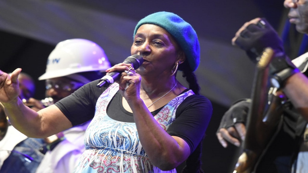 A royal Dawn Penn delivers nostalgic set at Rebel Salute - Loop News