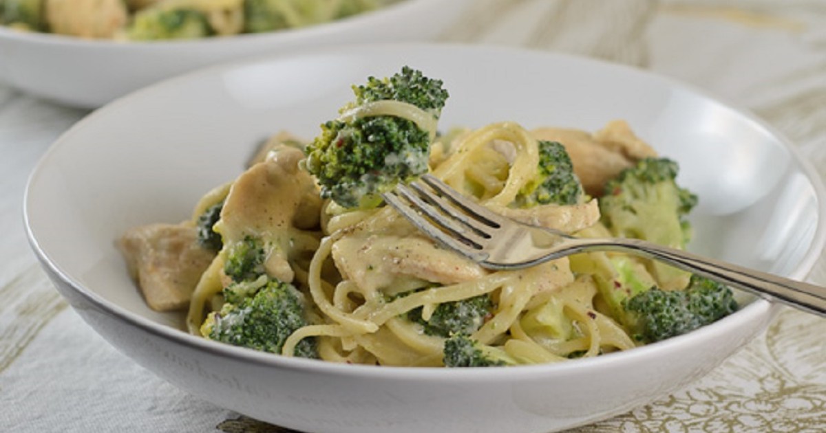 Loop Sunday Lunch - Creamy Chicken and Broccoli Pasta - Loop News