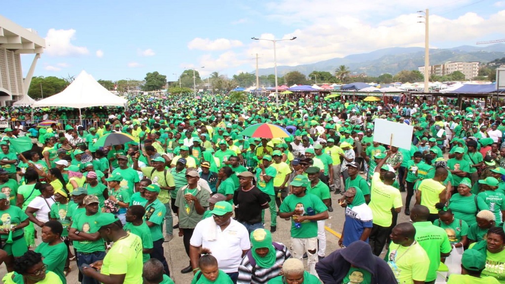 JLP CONFERENCE: Arena fills up as supporters ‘party’ - Loop News