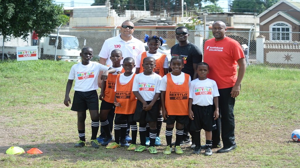 Scotiabank executives train with Clan Carthy Primary NextPlay team ...