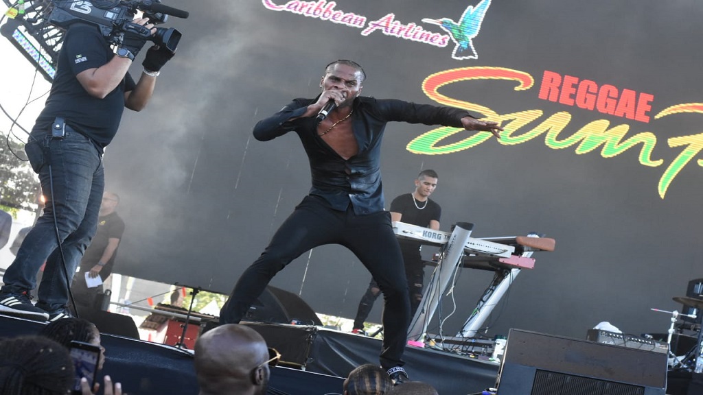 Champagnie moves to get Dexta Daps released from custody - Loop News