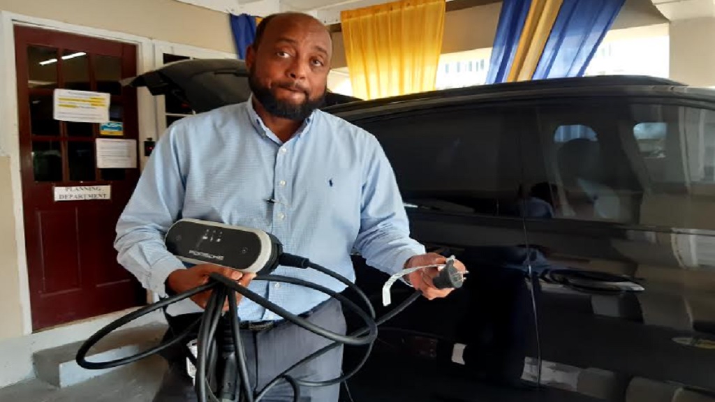 Belnavis resigns as mayor, SAMC chairman, but will remain councillor ...