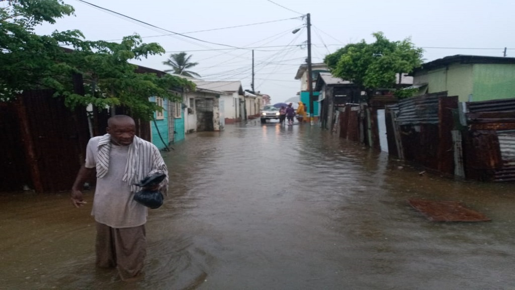 St Lucia Met Services advises vigilance amid flooding - Loop News
