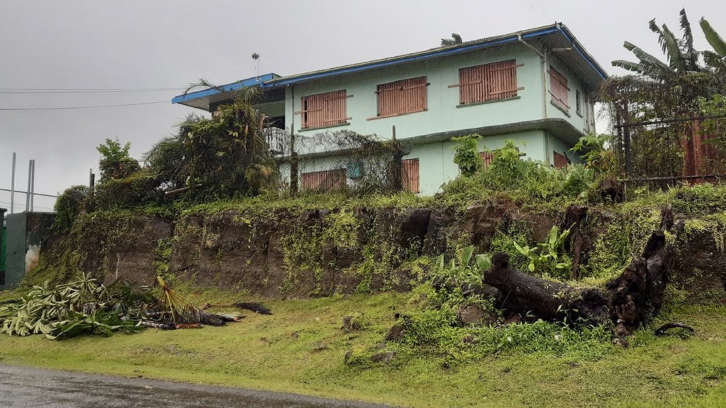 Fiji cyclone kills at least 2, destroys dozens of homes - Loop News