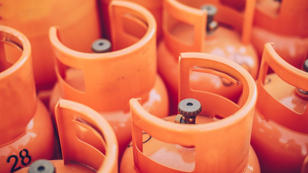 NP warns against panic-buying after LPG tanks taken - Loop News