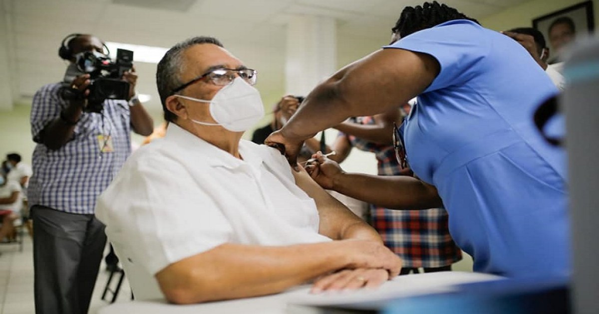 Anthony addresses Vieux Fort South on worrisome COVID situation - Loop News