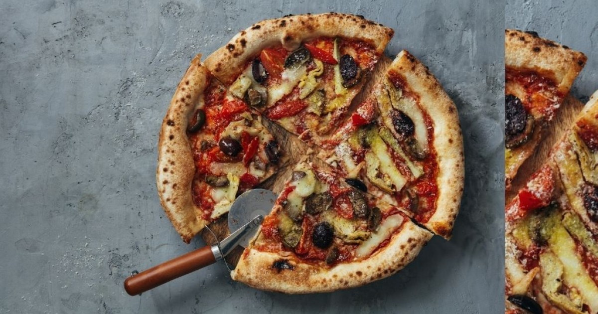 A pizza recipe with artichoke, mozzarella — and cicadas - Loop News