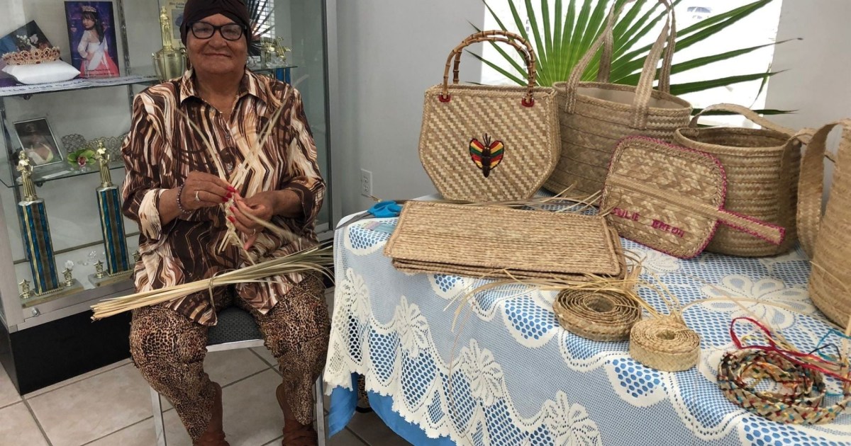 Rediscovering Cayman's long lost art of thatching - Loop News