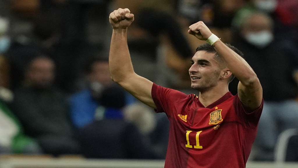 Spain winger Ferran Torres leaves Man City for Barcelona - Loop News