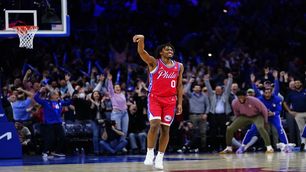NBA: Maxey scores 28, leads depleted 76ers past 1st-place Heat - Loop News