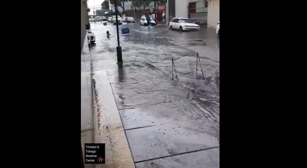 Flash flooding in parts of Trinidad after heavy rains - Loop News