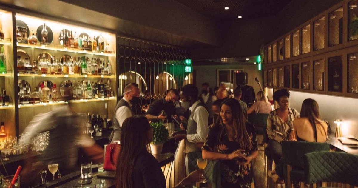 Cayman bar wins prestigious international cocktail bar award - Loop News