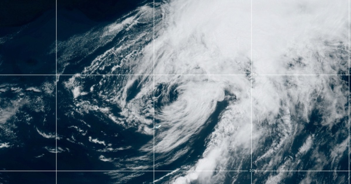 NHC: TS Alex moving away from Bermuda - Loop News