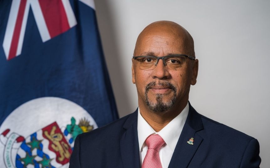 Minister of Sports attends swimming and volleyball events on weekend ...