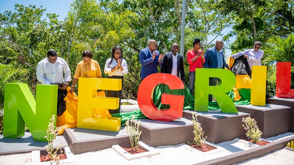 Authorities hope $12m Negril sign will increase foot traffic in area ...