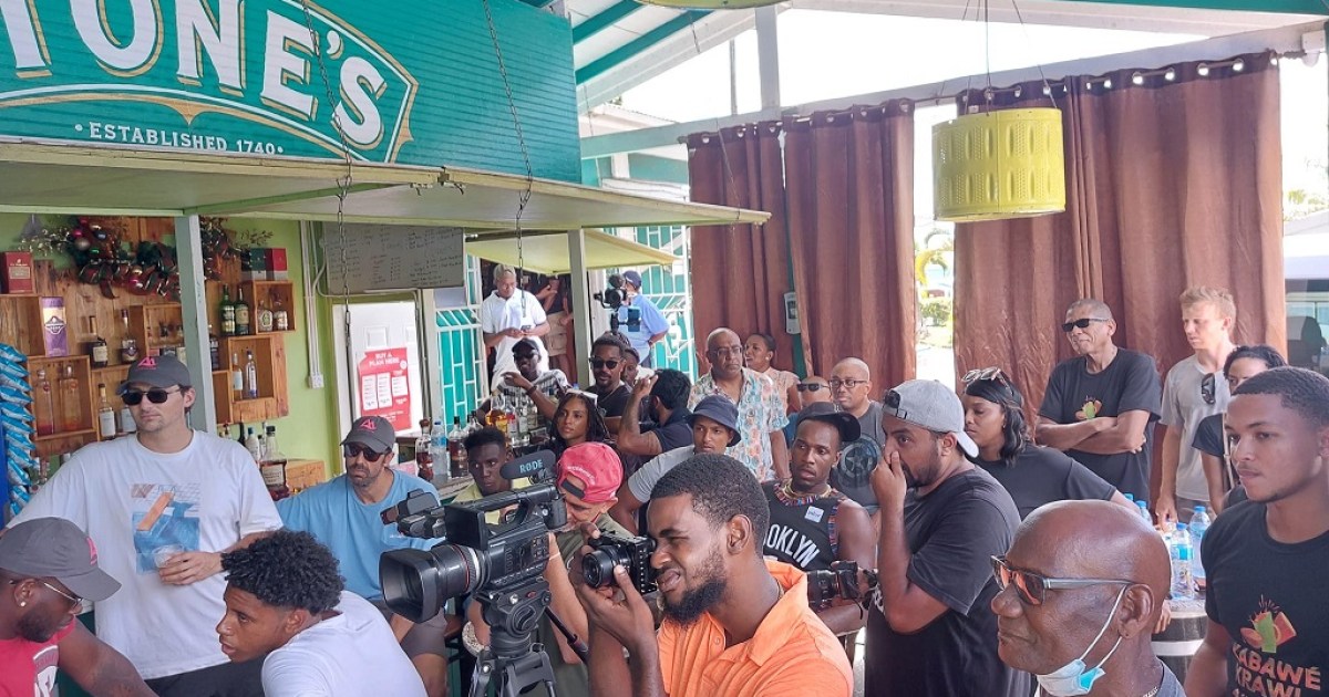 Saint Lucia Kings join Tourism Minister on Kabawé Crawl - Loop News
