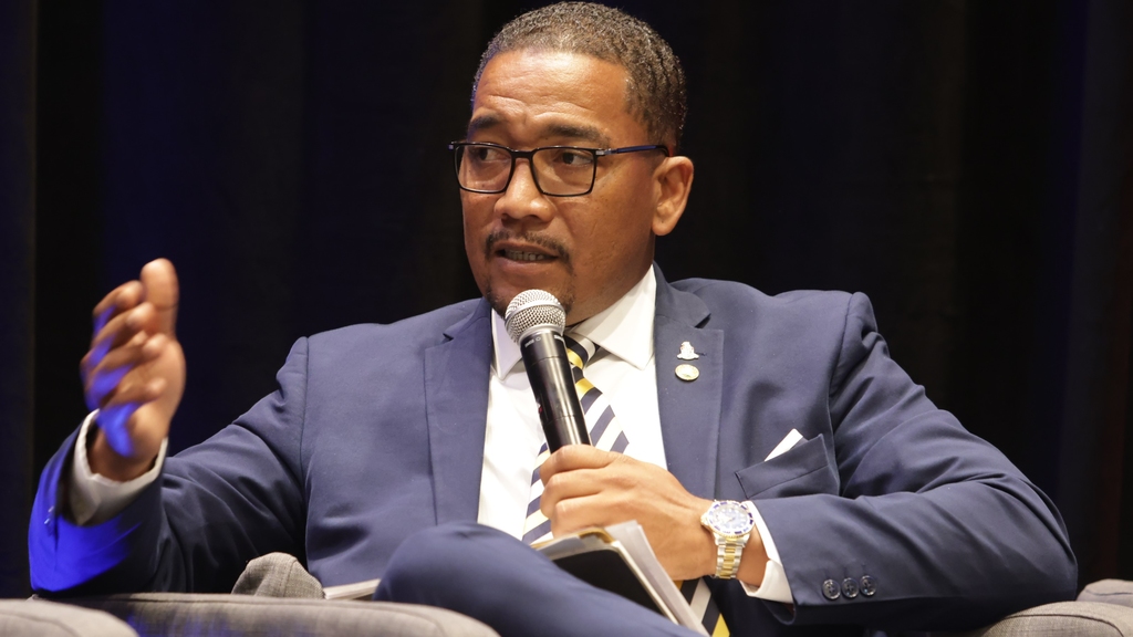 Cayman Islands looks at dynamic taxation to lower flight costs - Loop News