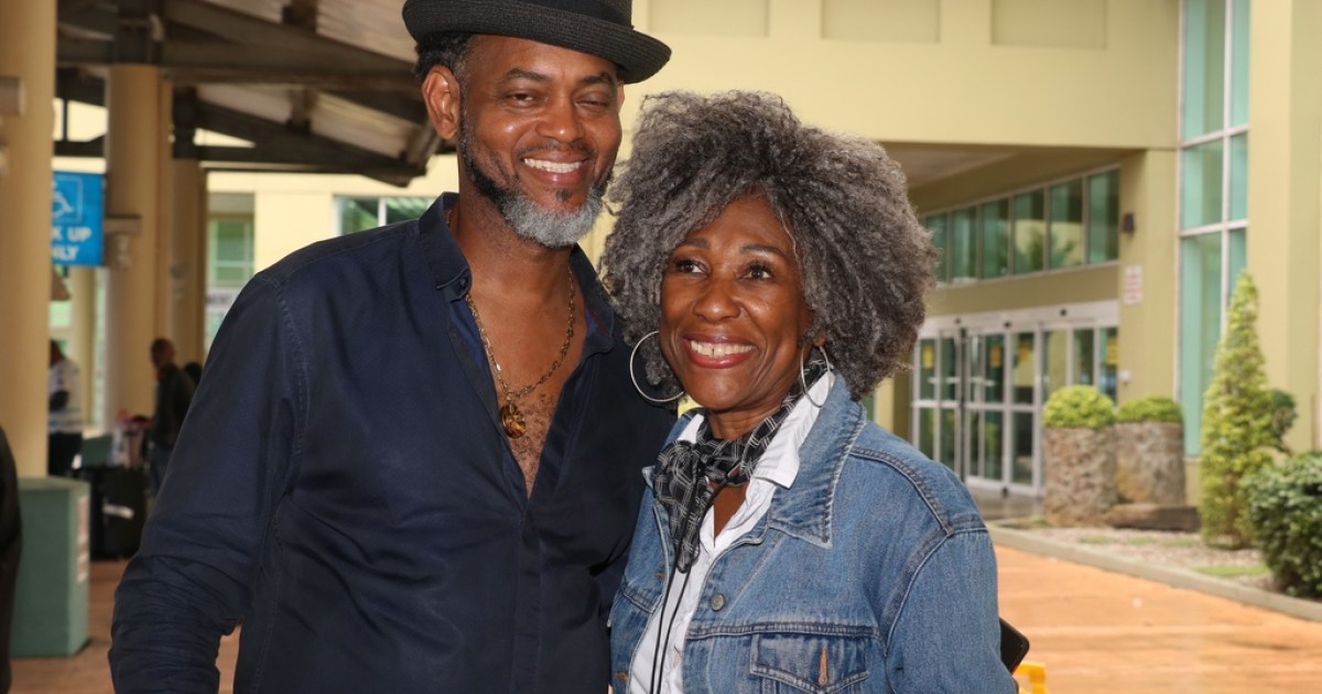 Carol Addison 'Born to Shine' in concert with Dane Gulston - Loop News