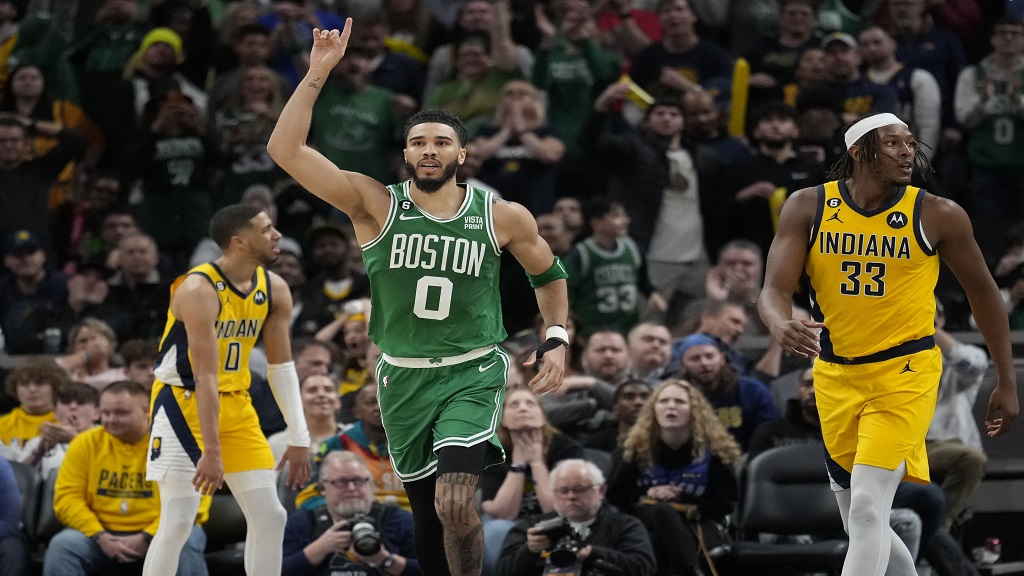 Boston Celtics forward Jayson Tatum (0) gestures after scoring in ...