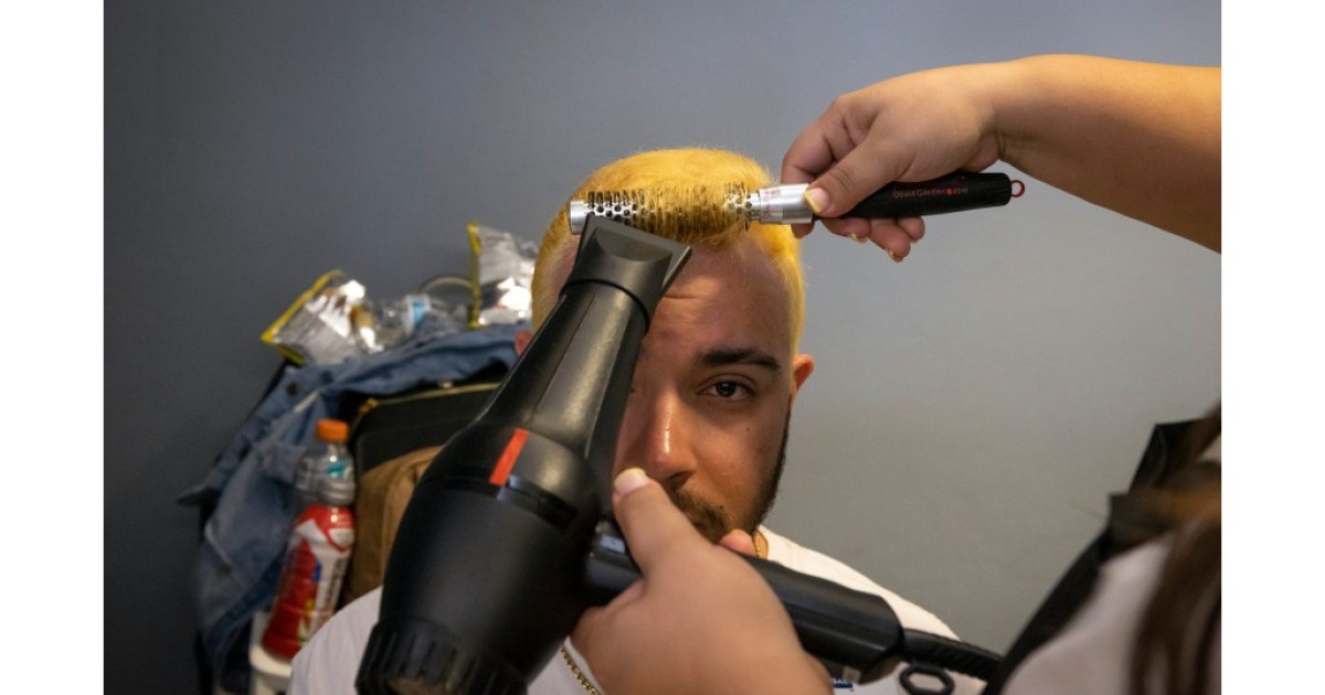 Puerto Rico breaks world record as baseball fans go blond - Loop News