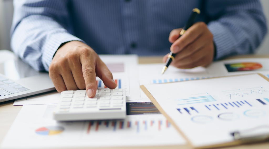 Central bank survey: Many citizens make avoidable financial mistakes ...