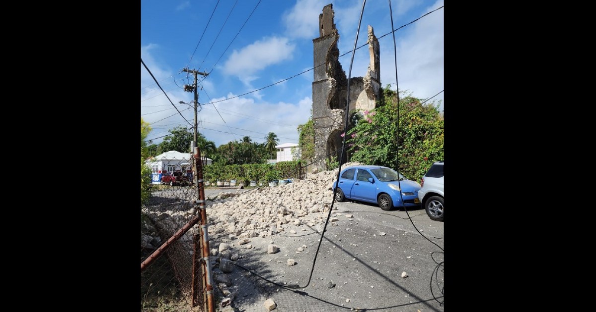 Old Grenville church tower collapses in Grenada - Loop News