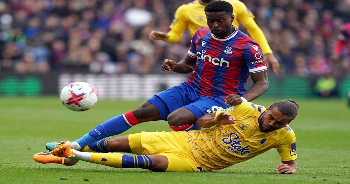 Everton slip into EPL relegation zone after draw at Palace - Loop News