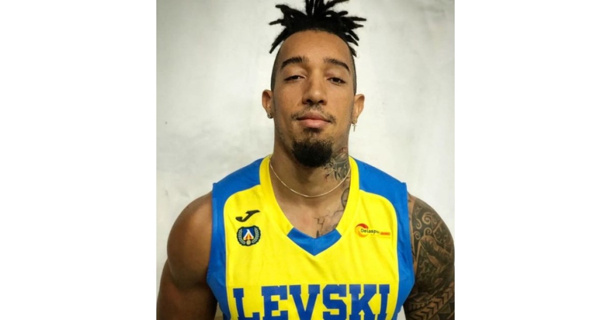 Bahamian basketball player Zane Knowles remains trapped in Israel ...