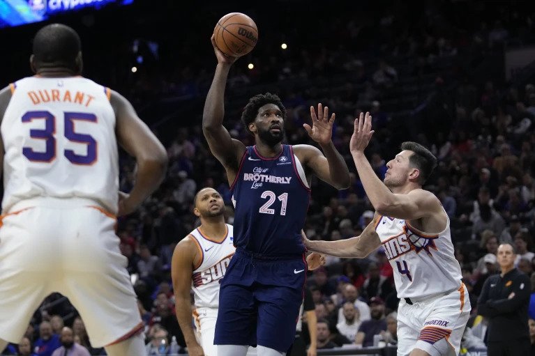 NBA: Embiid scores 26 and Oubre 25 as the 76ers beat the Suns 112-100 ...