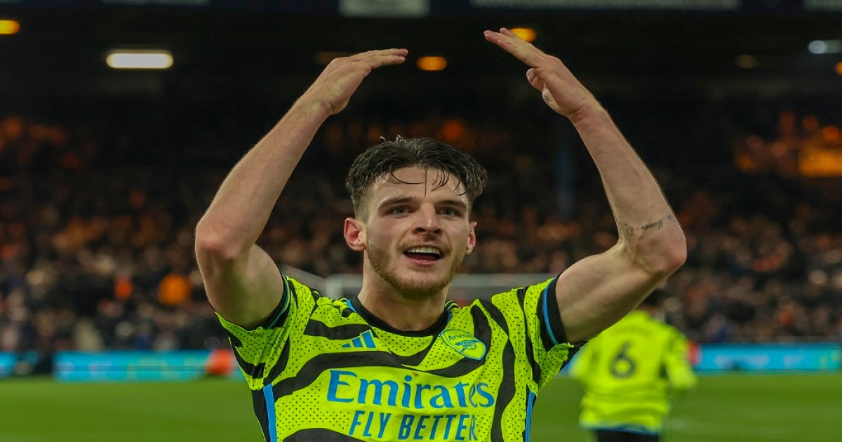 Arsenal move 5 points clear in Premier League after last-gasp win ...