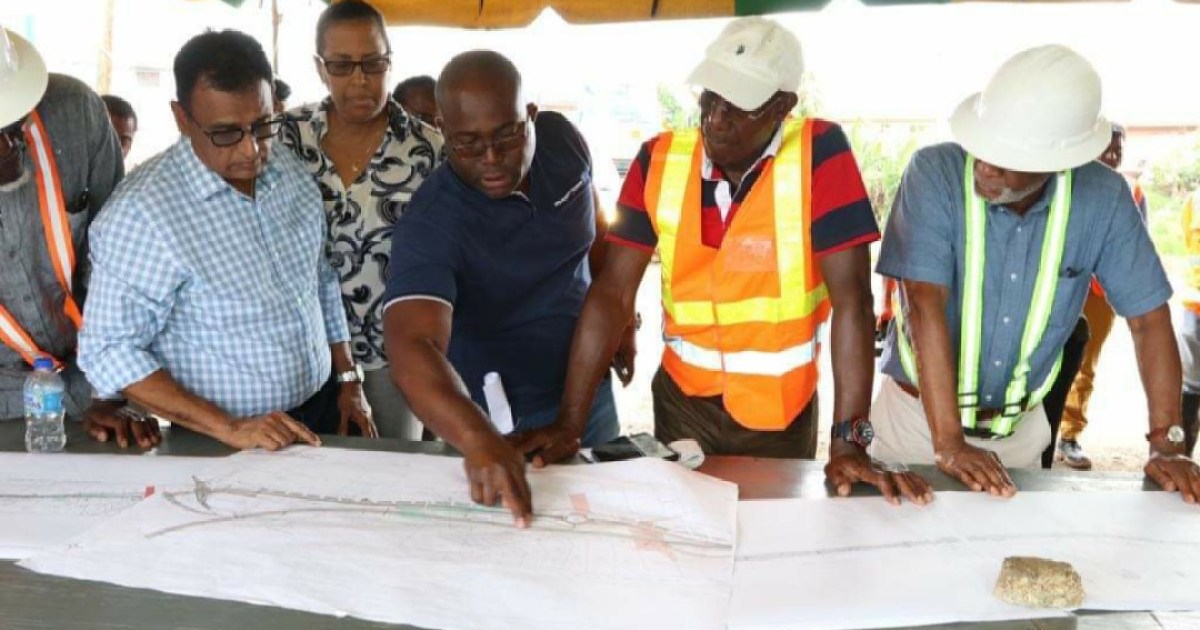 Durable roads at a reduced cost: PM eyes new projects - Loop News