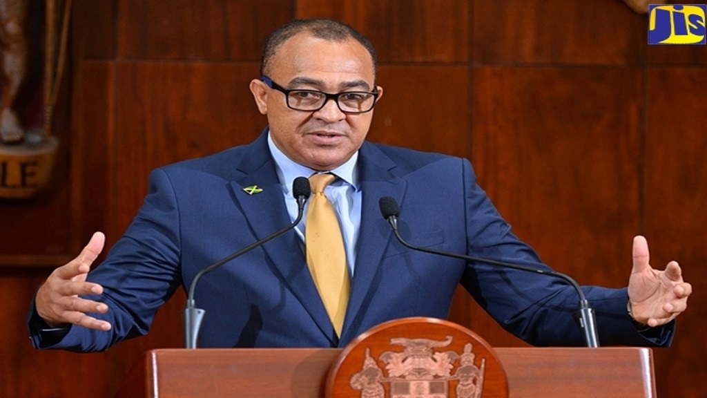 Nearly 2,000 Jamaicans apply for Dr Barry Wint Scholarship - MOHW ...