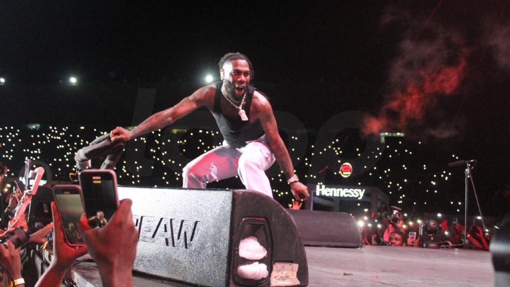 Burna Boy Live Concert in Kingston Jamaica - Loop News
