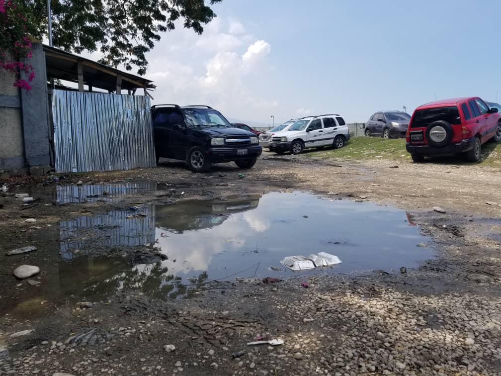 Le Sénat et son parking marécageux - Loop News