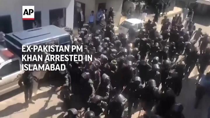Imran Khan, Pakistan's ex-prime minister, arrested in court - Loop News