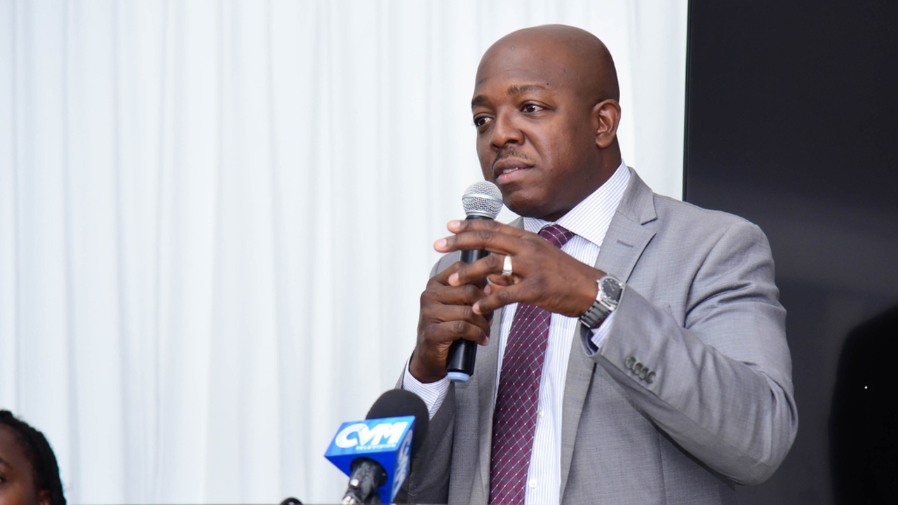 Newsmaker: Labour Ministry ‘draws brake’ on Chinese auto repair shop 'frenzy' - Loop News