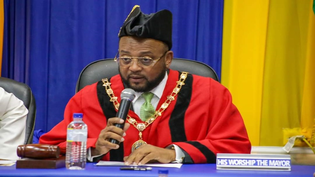 Mayor Belnavis’ alleged attacker remanded, bail hearing set for May 29 ...